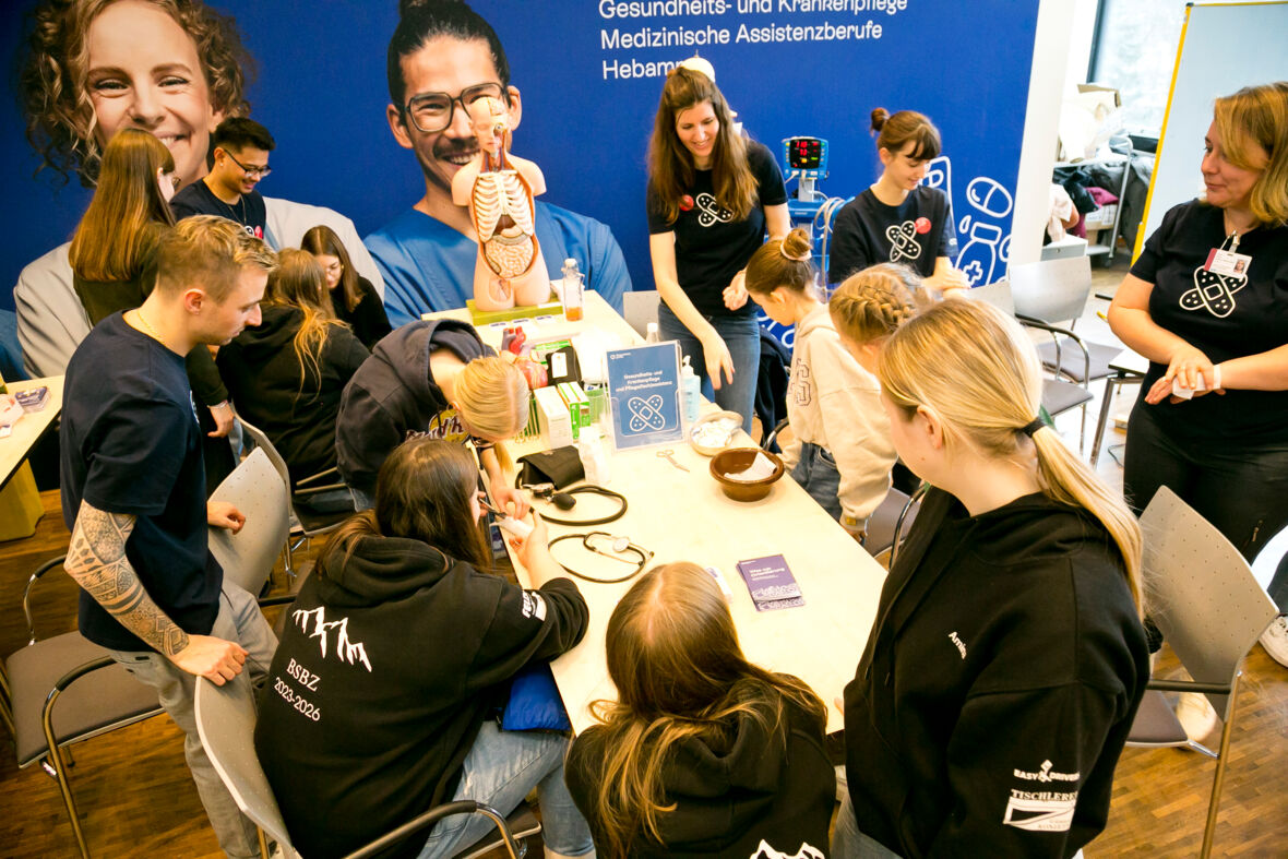 Infotage der Gesundheitsprofis am LKH Feldkirch - Vorarlberger ...